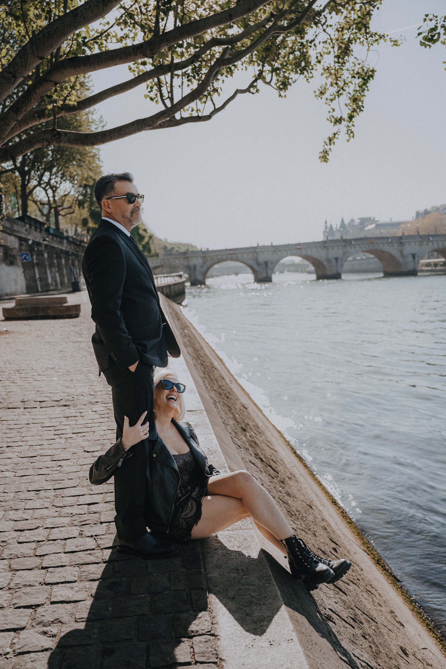 Couples photographer in Paris: romantic love story photo shoots ...